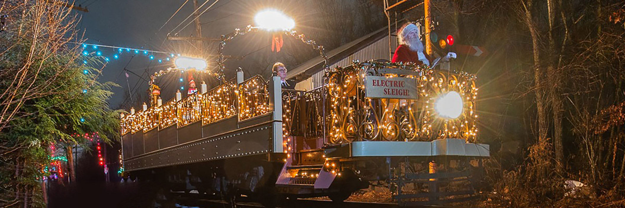 Follow the Lights to Holiday Cheer! | CTvisit