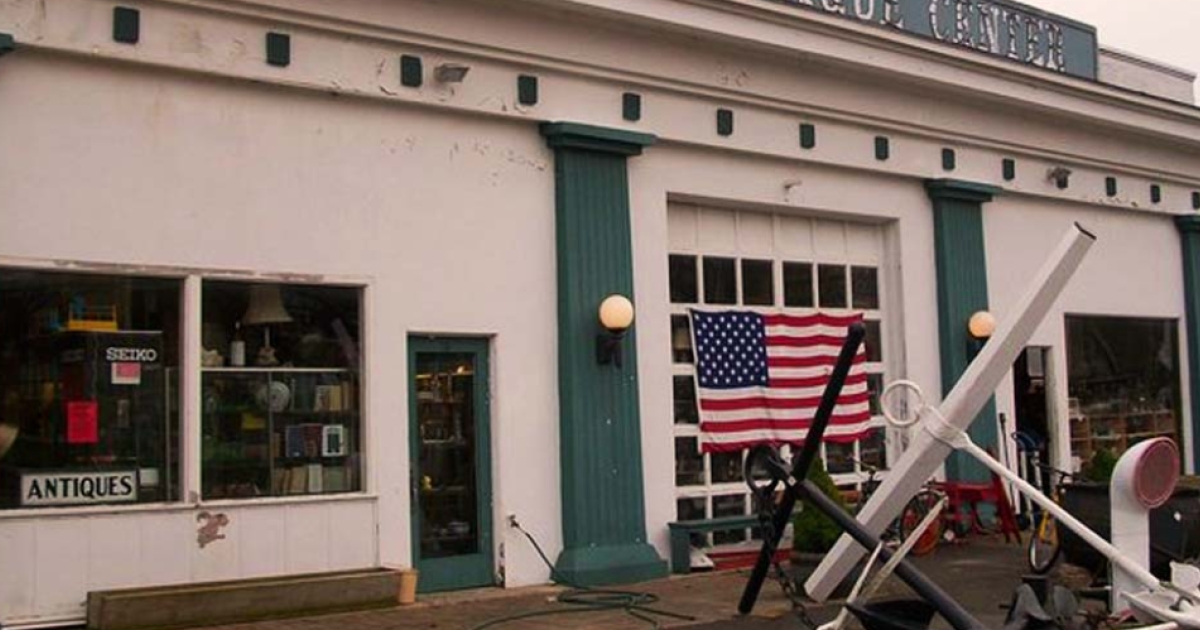 Clinton Antique Center | CTvisit