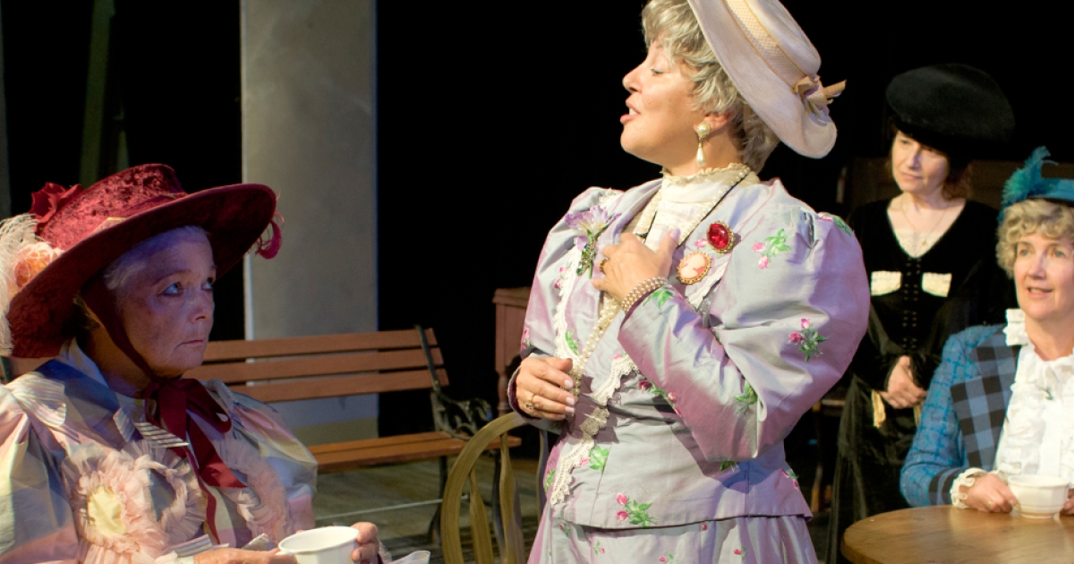Hole in the Wall Theater | CTvisit