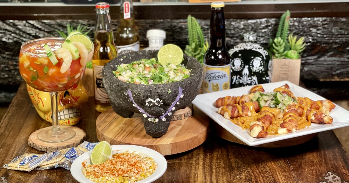 Plaza Azteca (Newington) | CTvisit