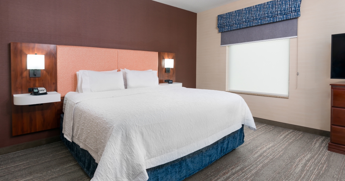 Hampton Inn Springfield/Enfield | CTvisit