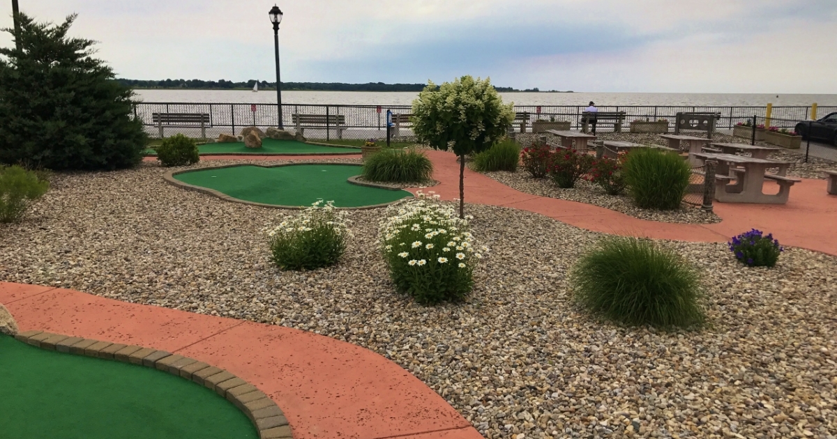 Saybrook Point Miniature Golf | CTvisit