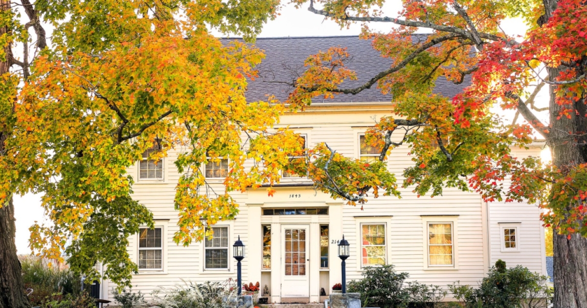 Get a Room with a Foliage View at these Connecticut Inns & B&Bs | CTvisit