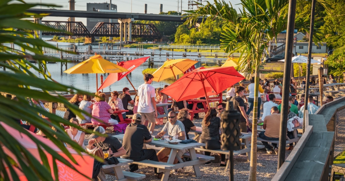 Dockside Brewery & Waterfront Biergarten | CTvisit